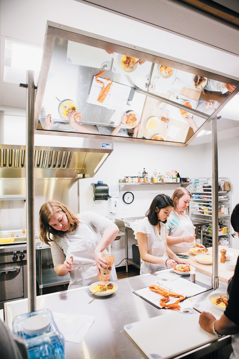 Midway Community Kitchen – Minnow Peck